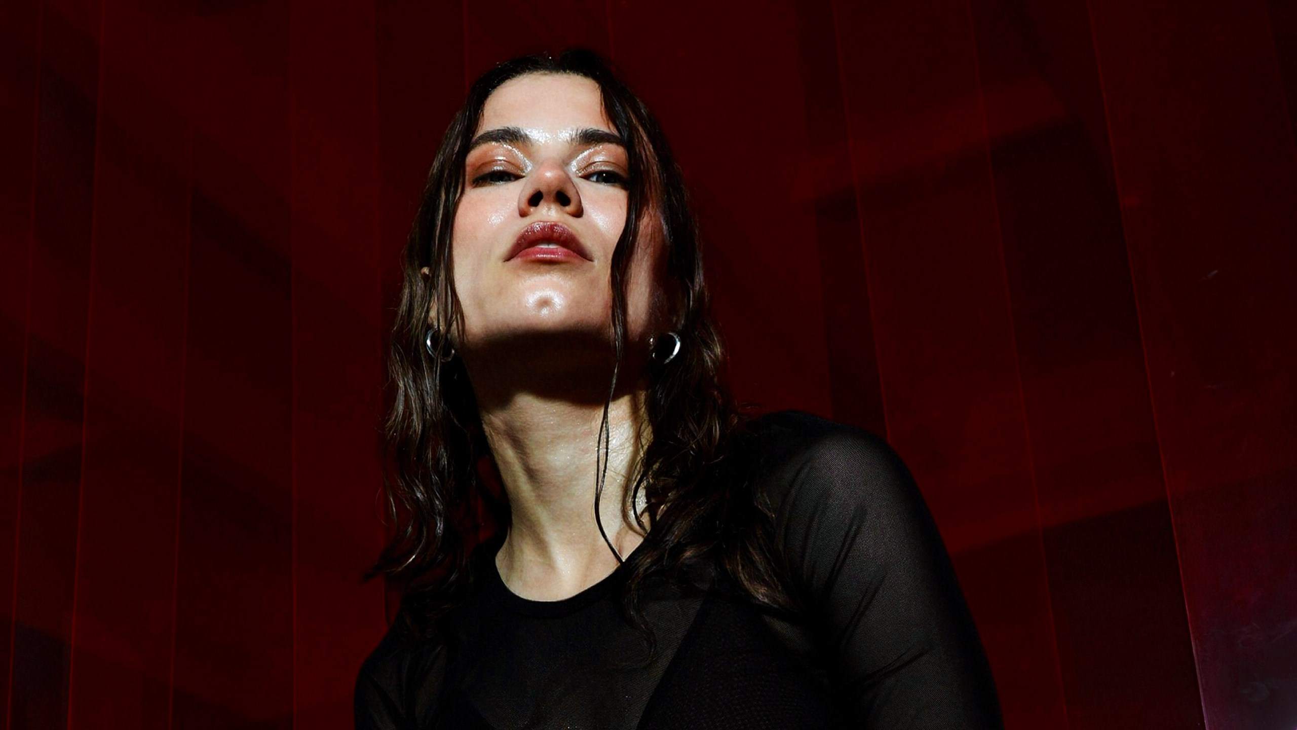 Yova Yager · Künstler*inprofil