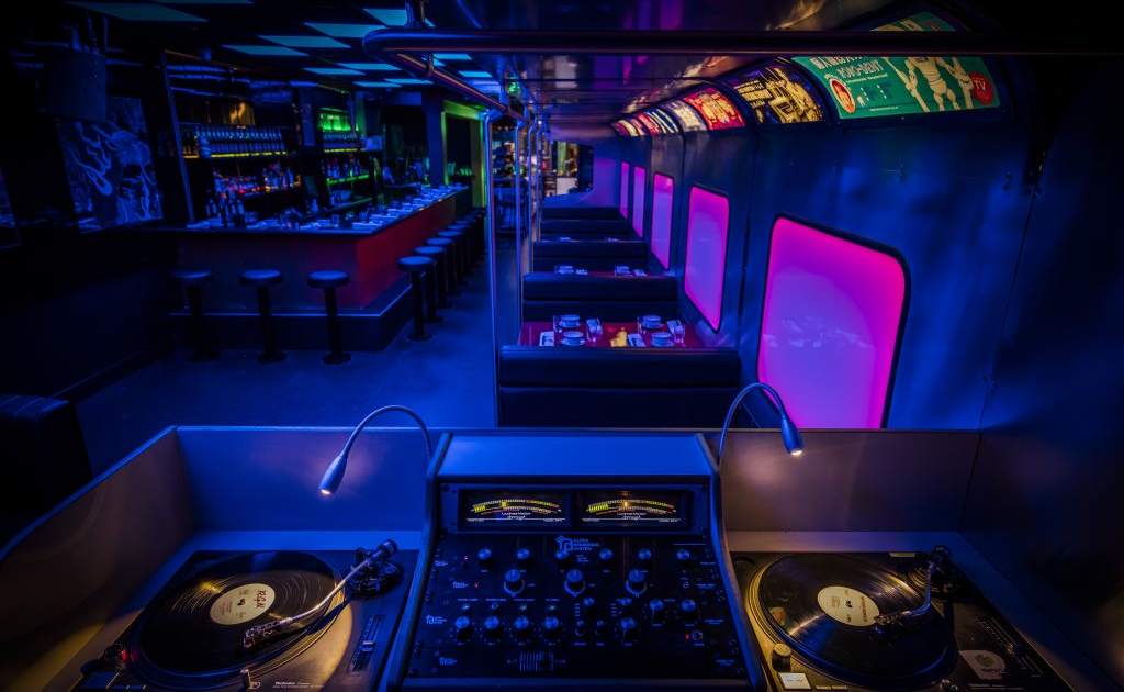 Young Hearts Run Free (Siobhan Kane Peter Toomey) at Hang Dai Chinese ...