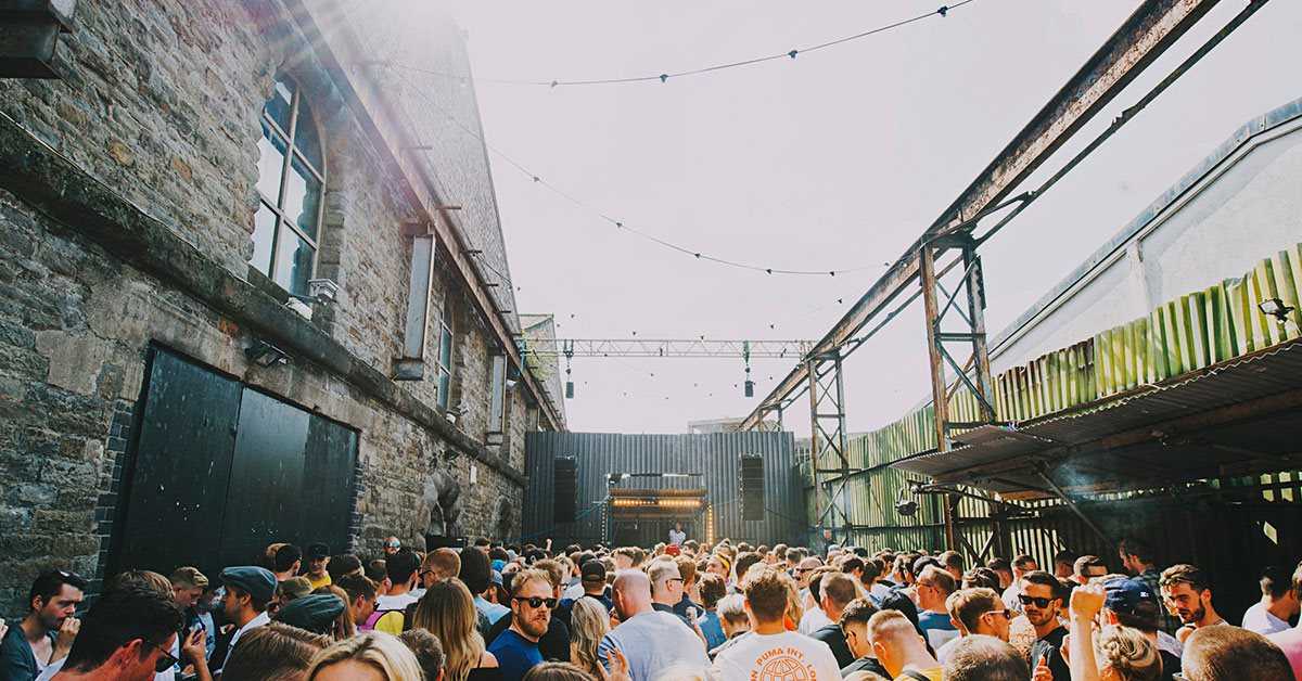 Yard: Open Air Club bij Motion Bristol, Bristol