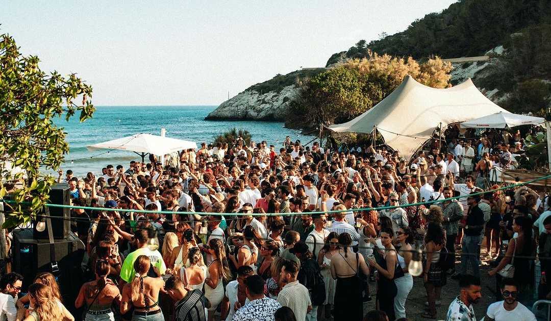 LAST 25 TICKETS // SOUNDMATE31 OPEN AIR FESTIVAL W/ Julian Anthony at ...