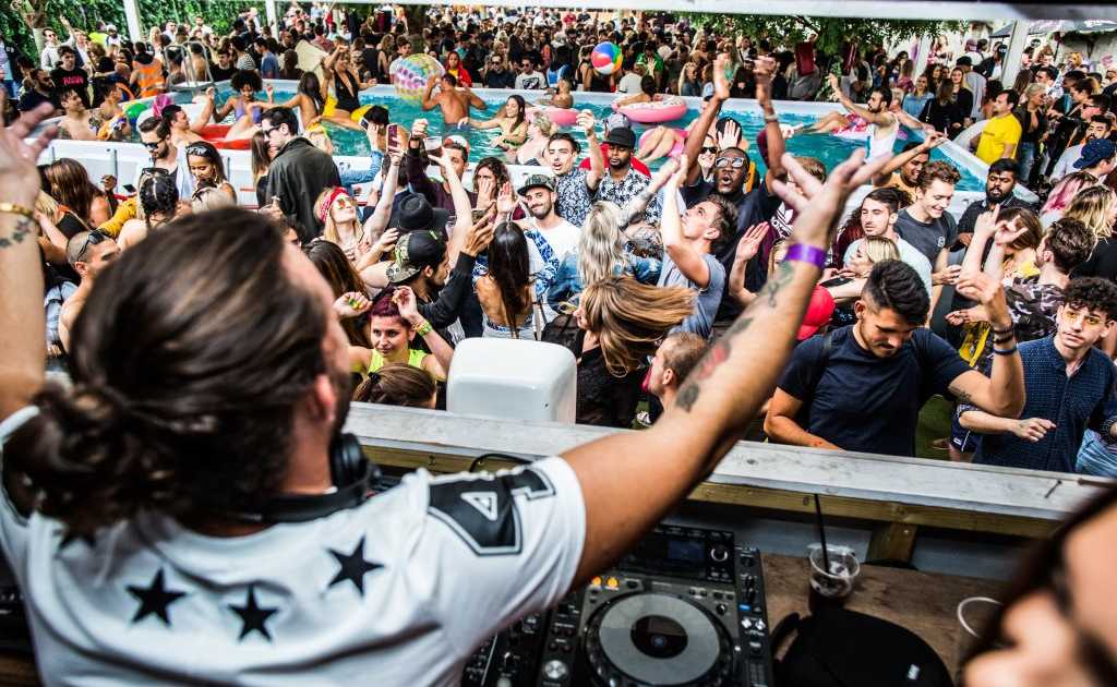 Splash! London's Biggest Pool Party - Part 2 en Studio 338, London