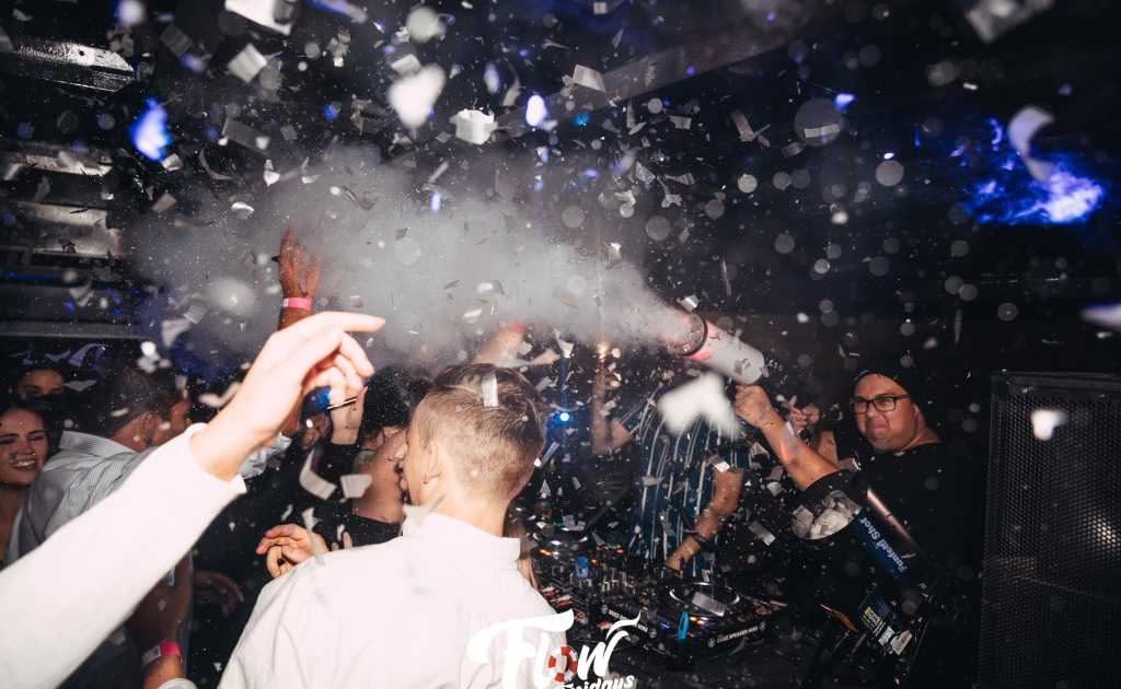 Flow Fridays - Boat Party en Boat Party - TBA, Sydney