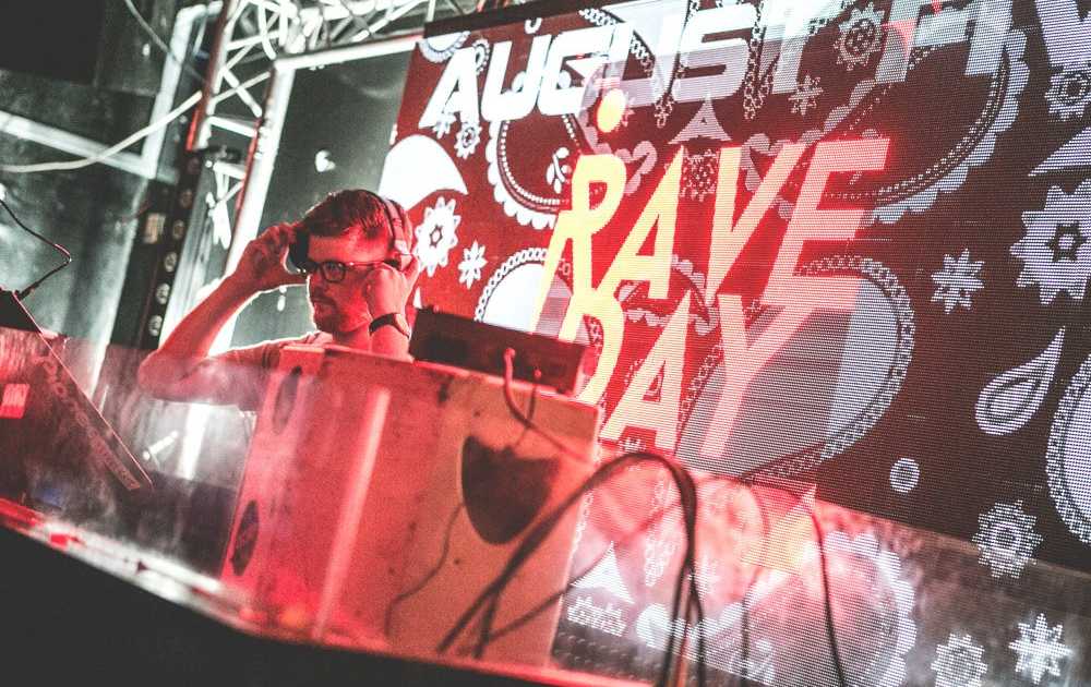 Raveday - Shoreditch Loft Rave - Tickets on the Door at Shoreditch ...