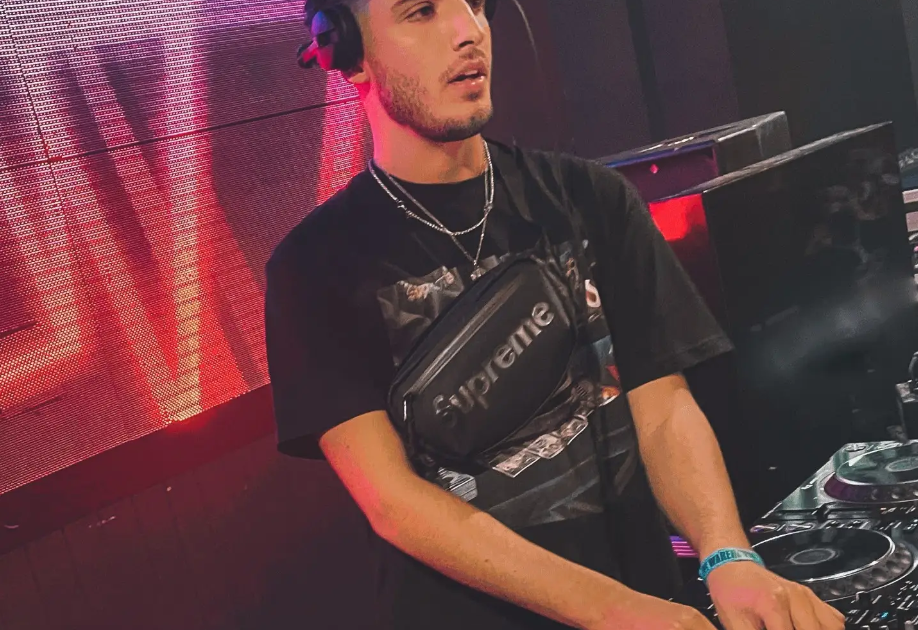 Eros Presents: The Tropic Room with Alex Culross em Kable Club, Manchester